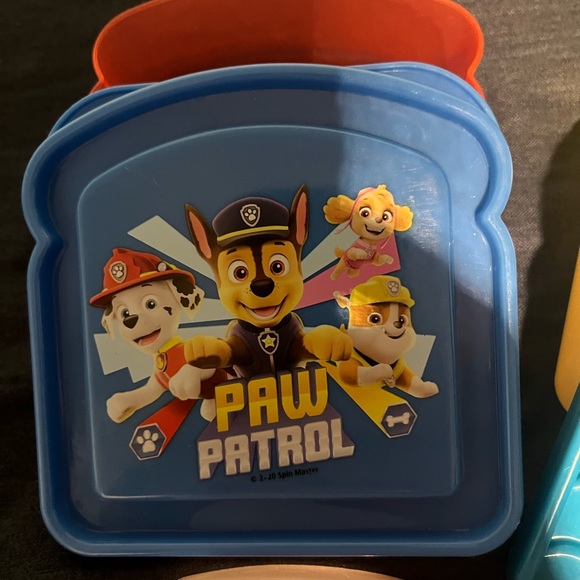 Disney | Kitchen | 4 Disney And Nickelodeon Sandwich Plastic School ...